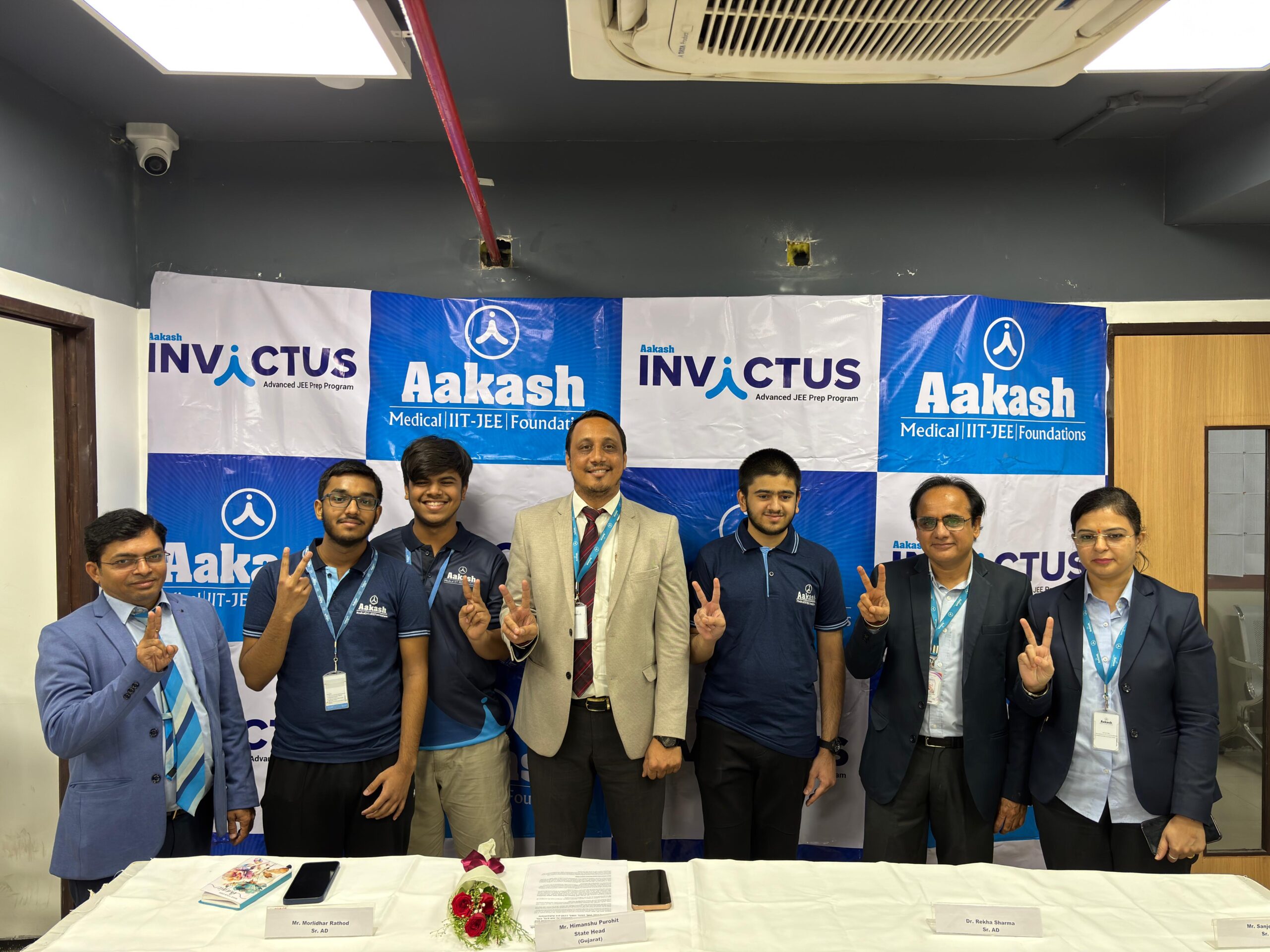 More than 80 Students from Aakash Educational Services Limited in ...